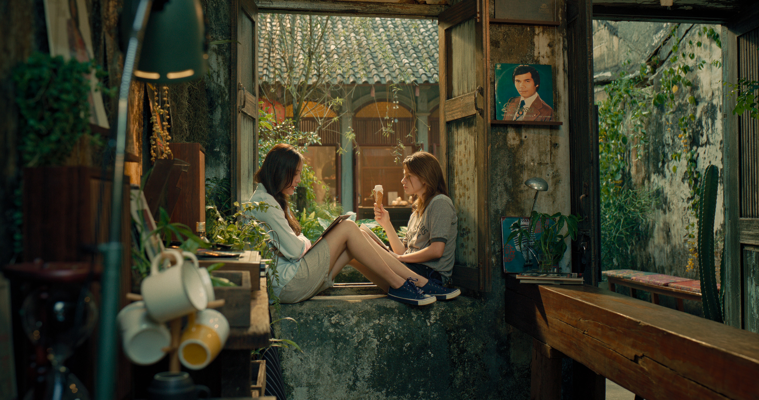 【電影】《跳越時空的愛戀》URANUS2324丨泰國GL話題作 | 癒報 Healpy Post